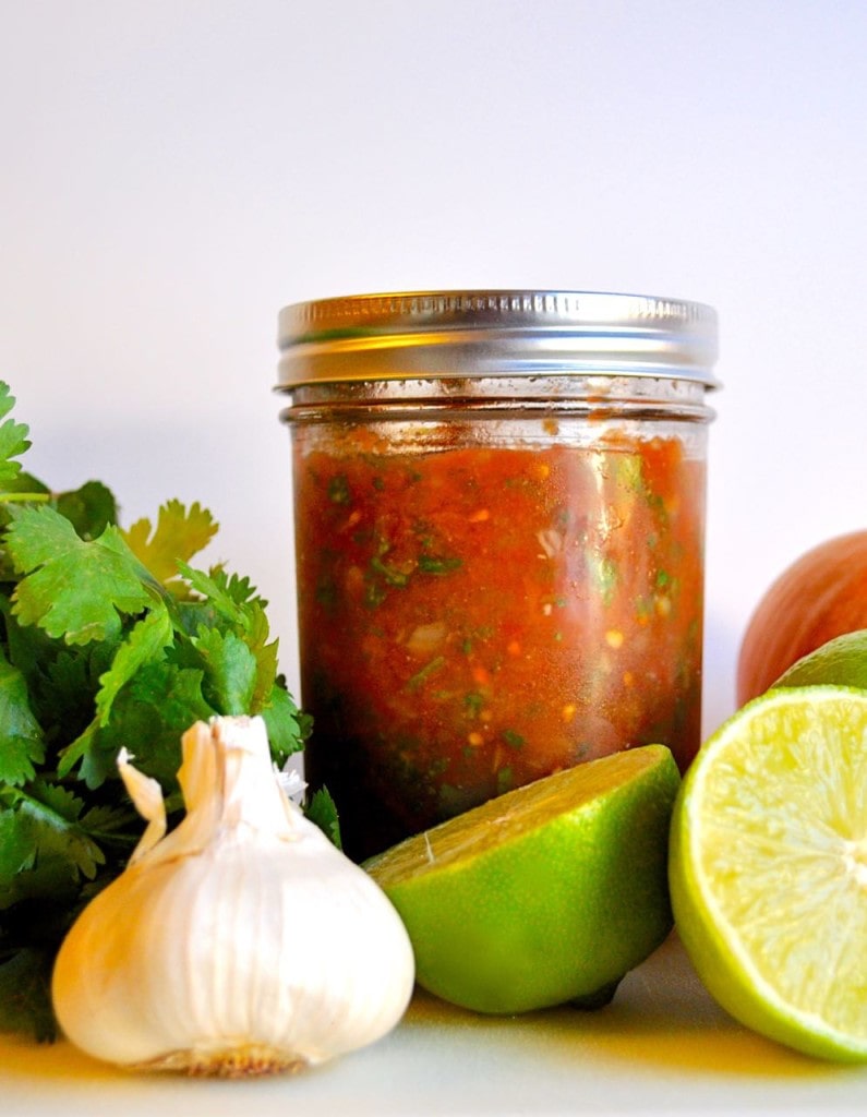 Easy Restaurant Style Salsa - Make Life Lovely