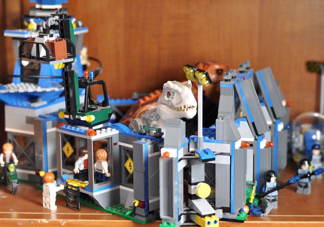 EASY 3-Minute DIY LEGO Table for Kids - Make Life Lovely