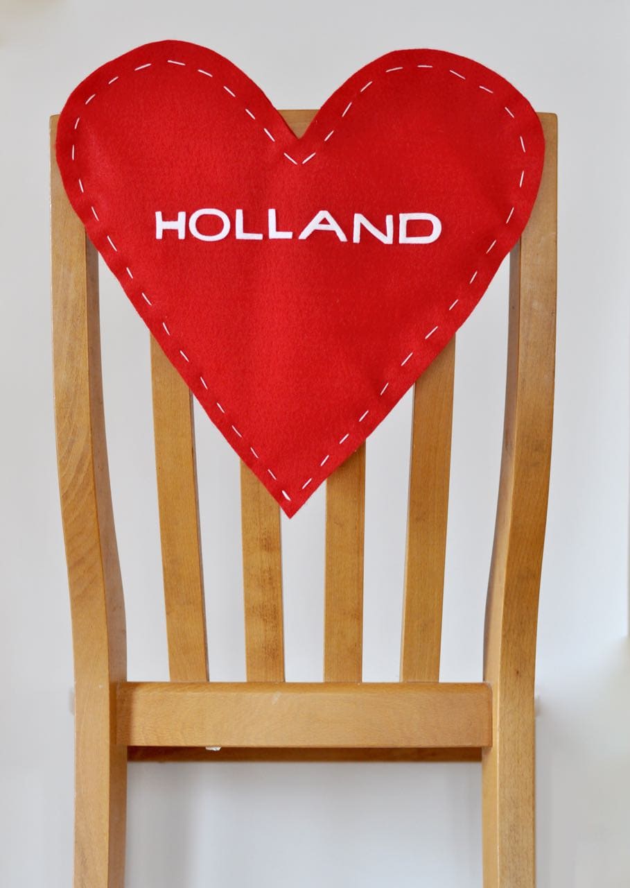 Valentine's Day Chair Backer Heart DIY - Make Life Lovely