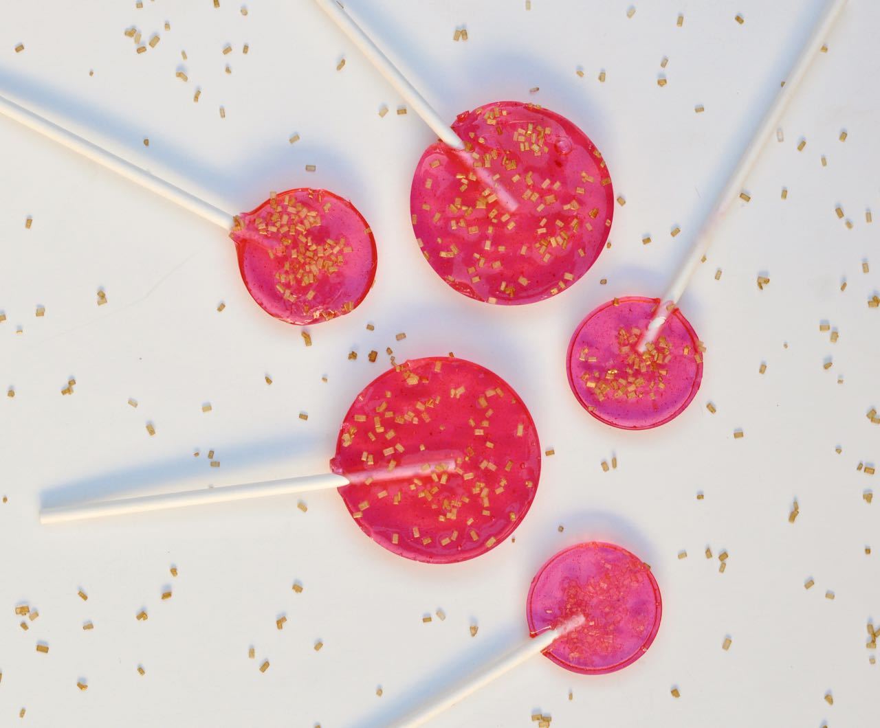 Make edible flower suckers - Make Life Lovely