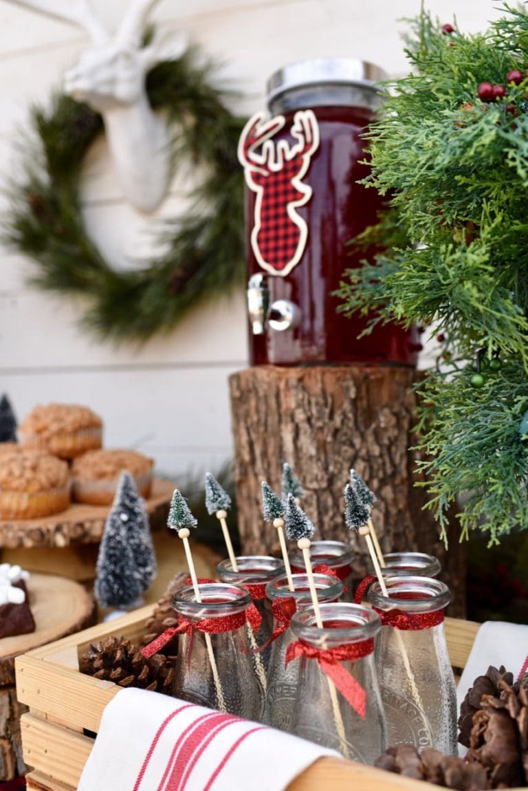 Rustic Holiday Party + Apple Pie in Apples - Make Life Lovely