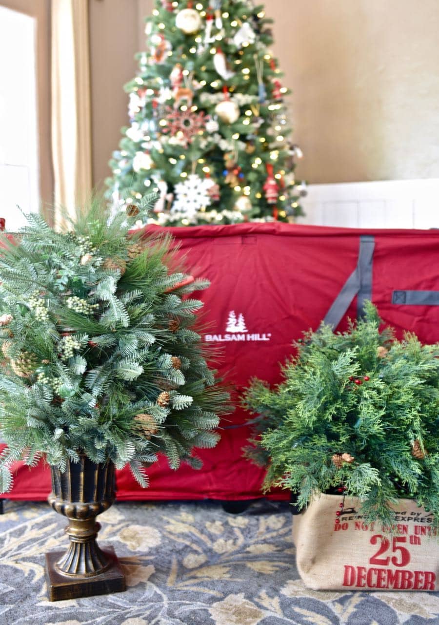 5 Brilliant Christmas Decoration Storage Ideas - Make Life Lovely