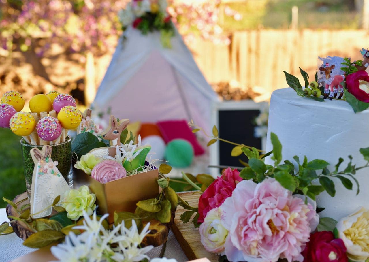 Boho party ideas with teepee, flowers, and woodland details - Make Life ...