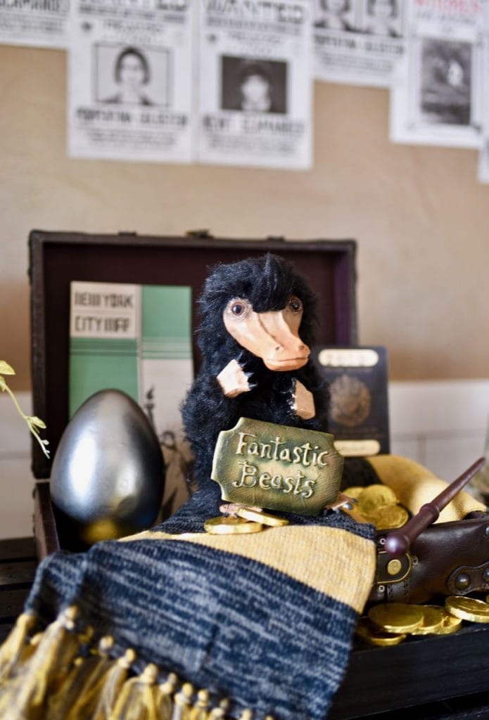 Fantastic Beasts and Where to Find Them niffler in suitcase - Make Life ...