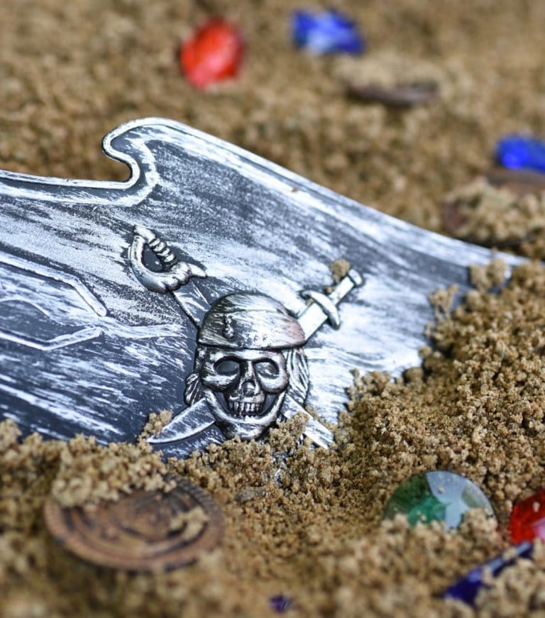 Pirate Treasure Dig For Kids {For a Swashbuckling Good Time!}