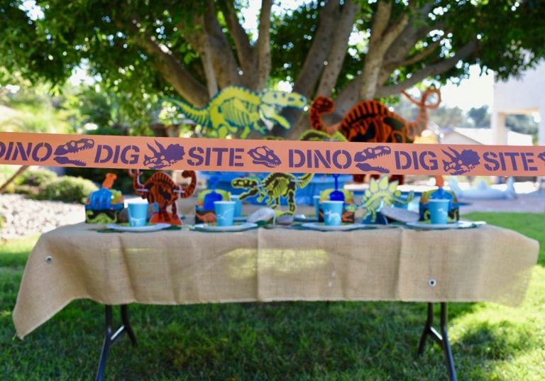 How to Throw the Ultimate Dinosaur Party! - Make Life Lovely