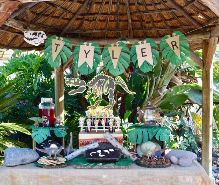 How to Throw the Ultimate Dinosaur Party! - Make Life Lovely
