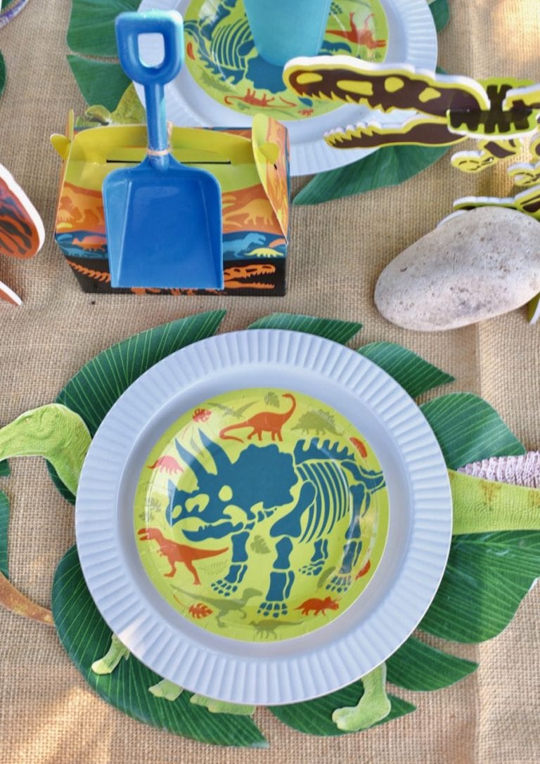How to Throw the Ultimate Dinosaur Party! - Make Life Lovely