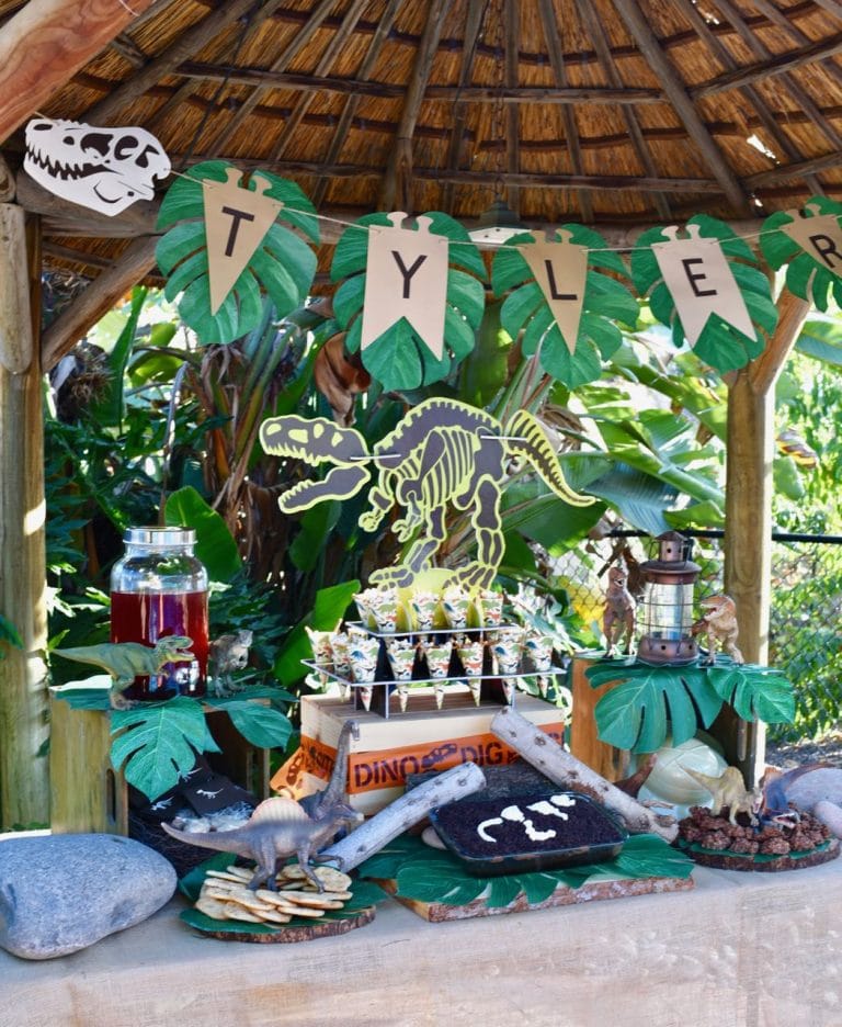 How to Throw the Ultimate Dinosaur Party! - Make Life Lovely