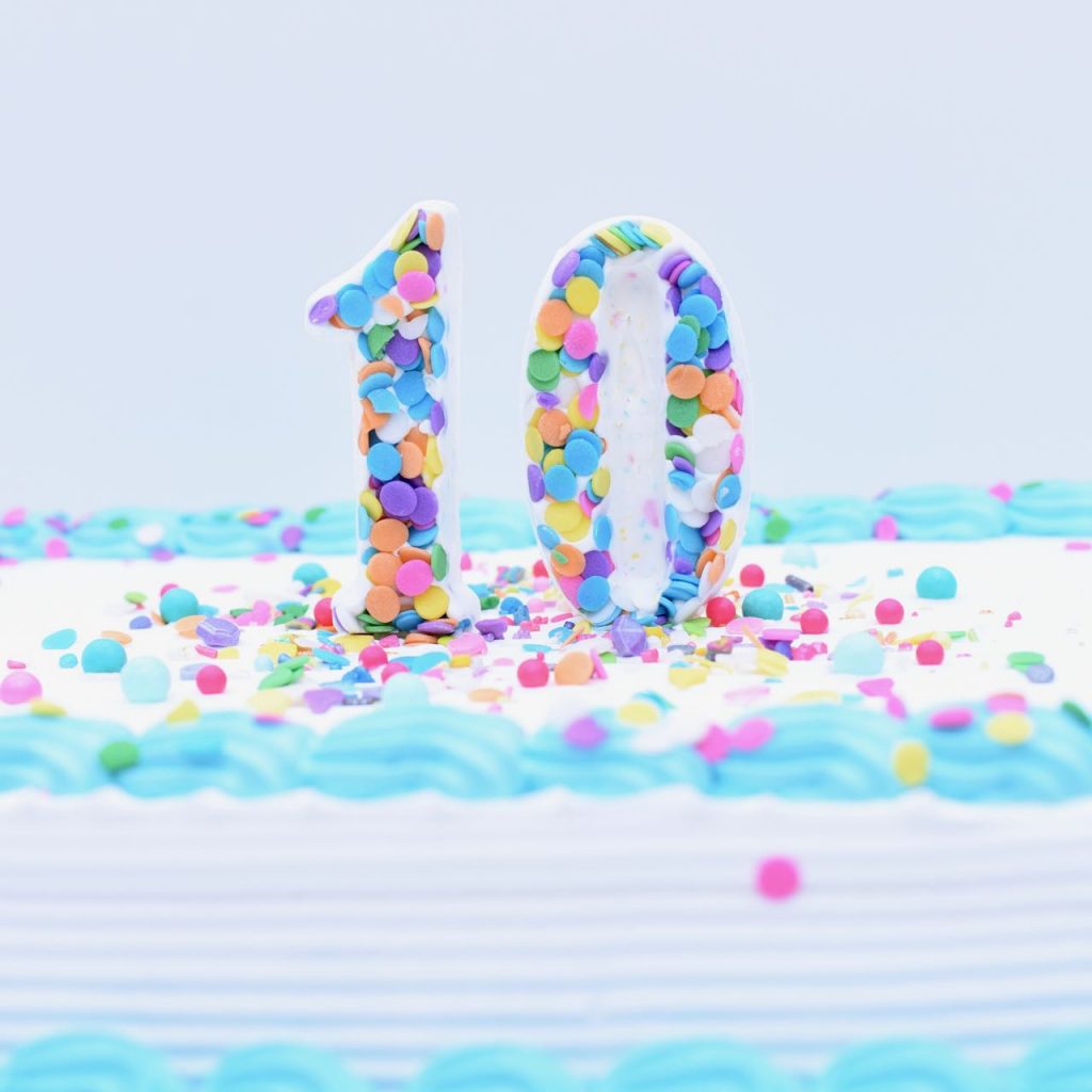 Chocolate Cake Topper with Sprinkles Tutorial - Make Life Lovely