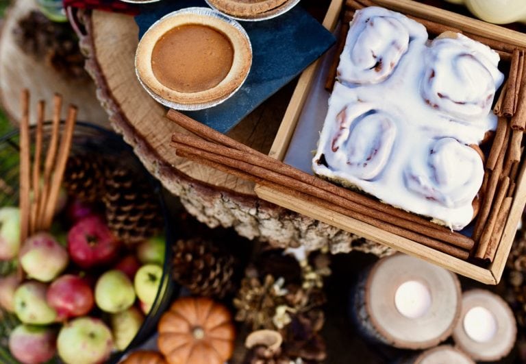 The Ultimate Guide to the Perfect Fall Picnic!