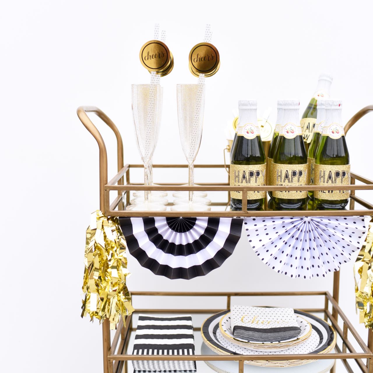 How to Host a Fabulous (and Easy) New Years Eve Party