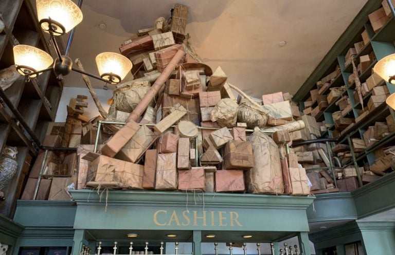 21 Moments You CAN'T MISS at The Wizarding World of Harry Potter