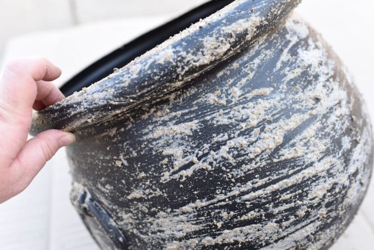 How to Make a Realistic Witches Cauldron {From a Plastic One!}