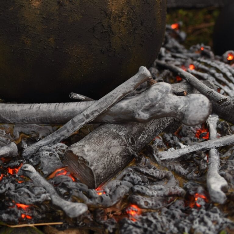 How To Make the ULTIMATE Fake Fire Prop for Halloween!