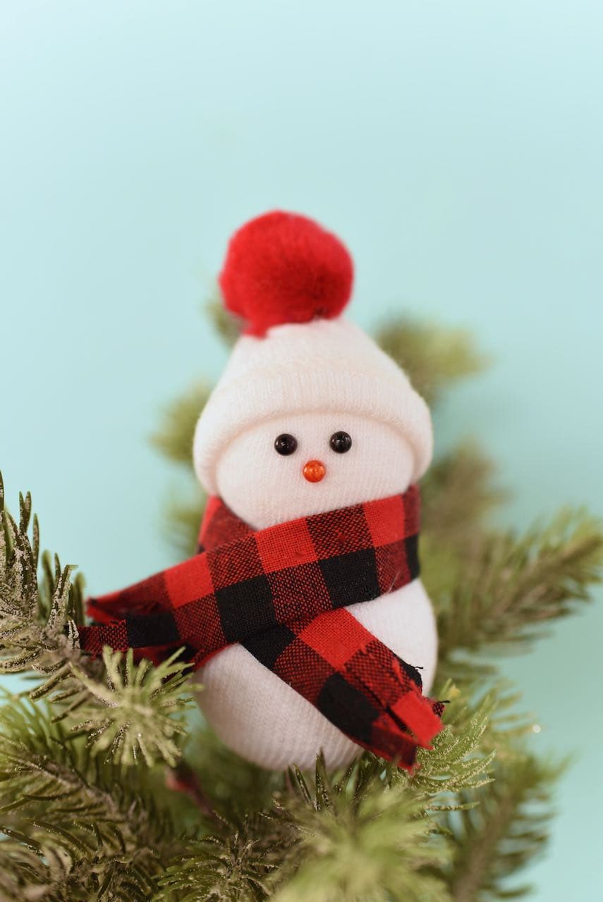 Snowman Christmas ornament craft - Make Life Lovely