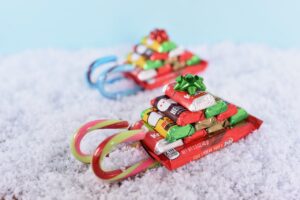 EASY Candy Sleigh {In 5 Minutes} + VIDEO