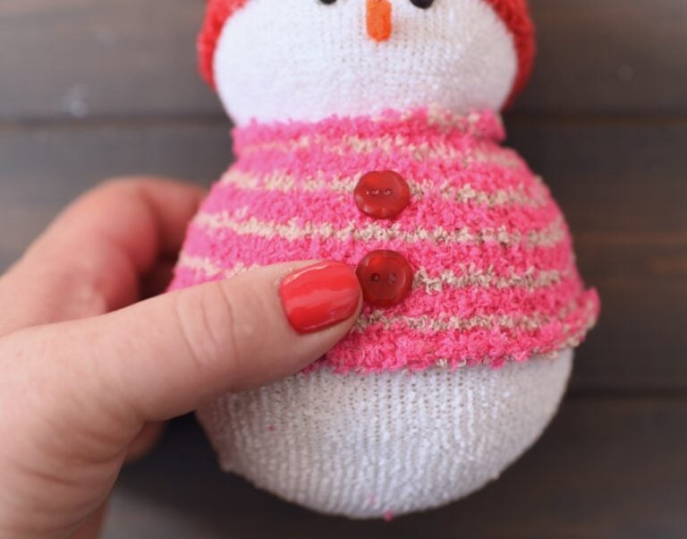 How to Make the CUTEST Sock Snowman in Minutes! - Make Life Lovely