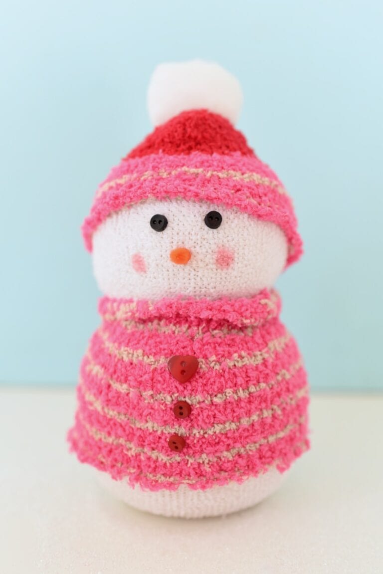 How to Make the CUTEST Sock Snowman in Minutes! - Make Life Lovely