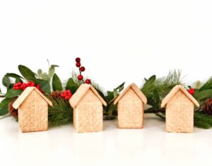 How to Make an EASY Graham Cracker Gingerbread House