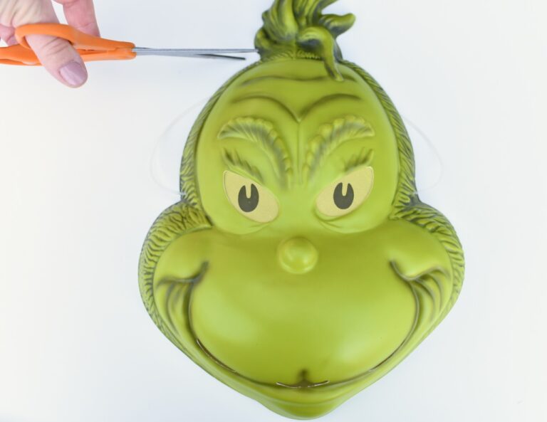 How to Make a Whimsical Grinch Wreath You'll LOVE! - Make Life Lovely