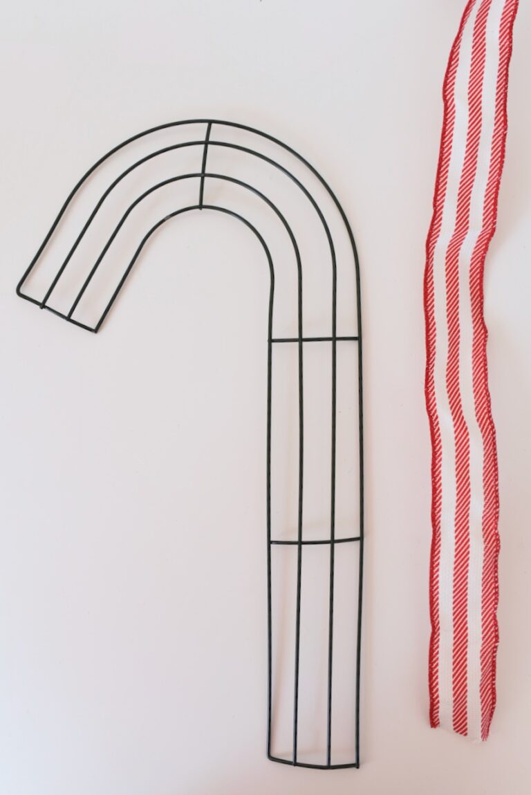 How to Make a Candy Cane Wreath (EASY + Inexpensive!}