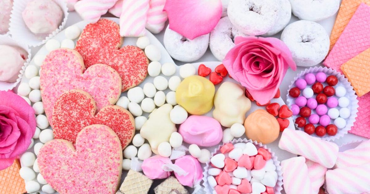 Best FREE Printable Valentine's Day Trivia (+ Answer Sheet}